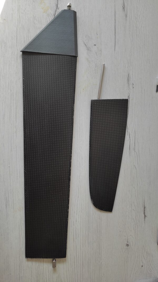 Alioth Carbon Fin - RC Sailing Lab